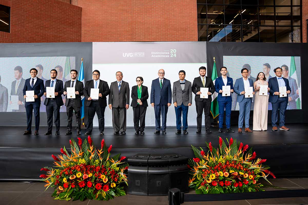 Reconocemos la excelencia en la ceremonia de Distinciones Académicas 2024 | Actualidad UVG